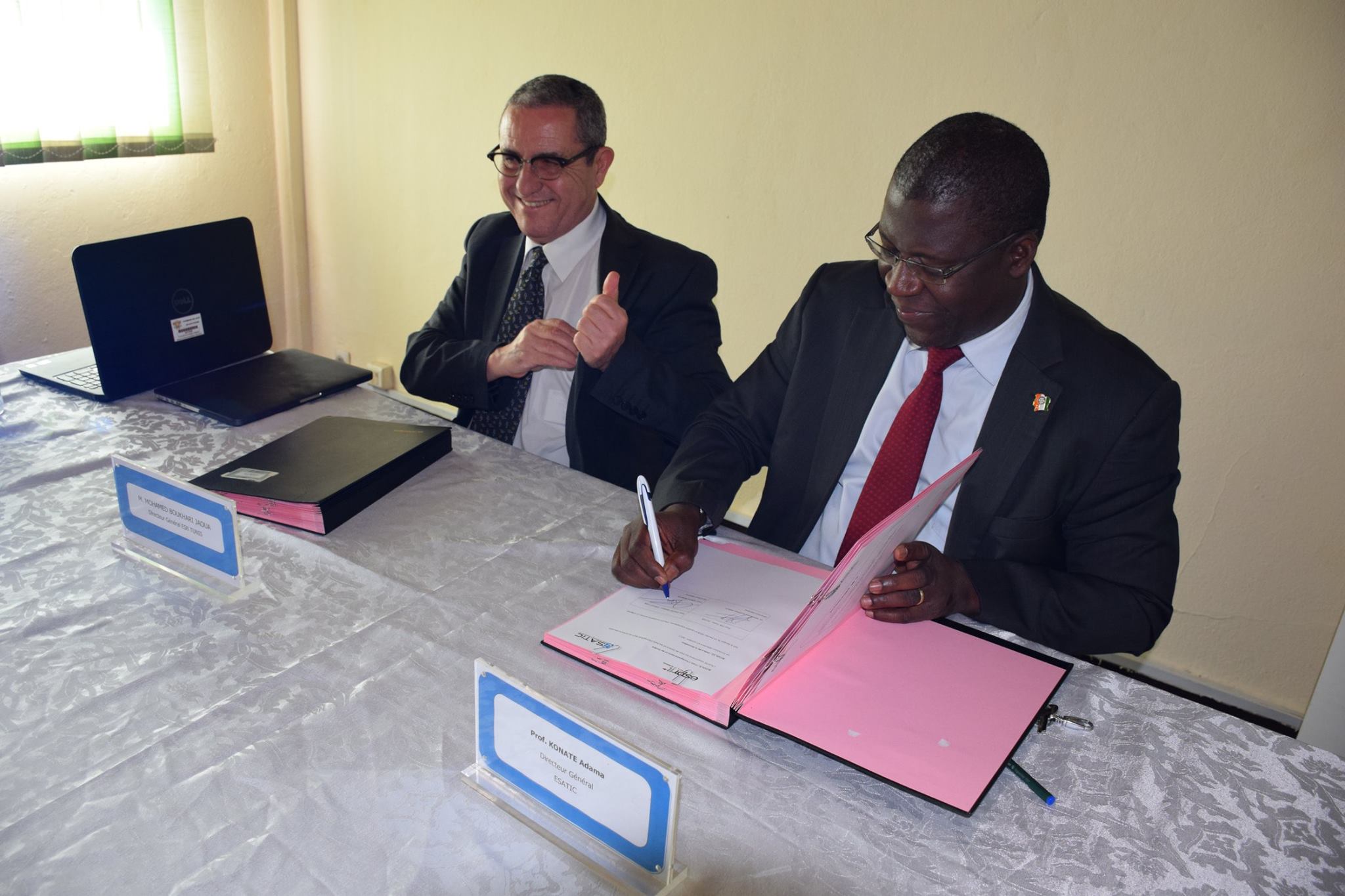 Esprit School of Business - ESATIC