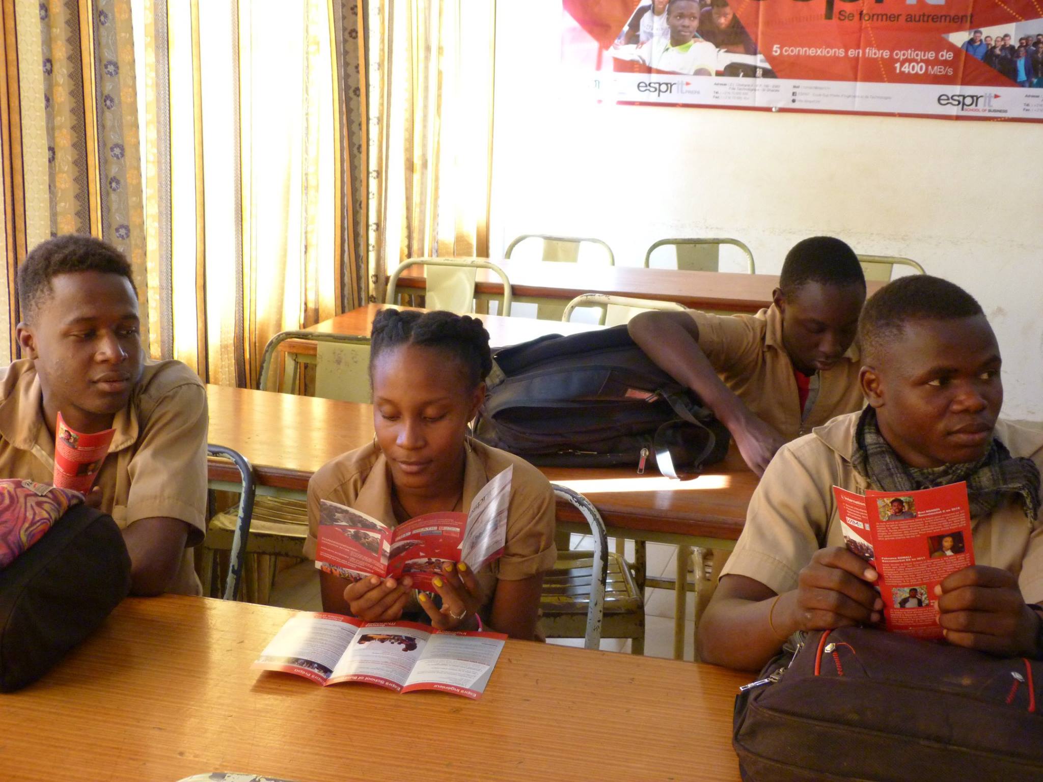 Esprit School of Business - Le groupe Esprit présent aux JPO de son ...