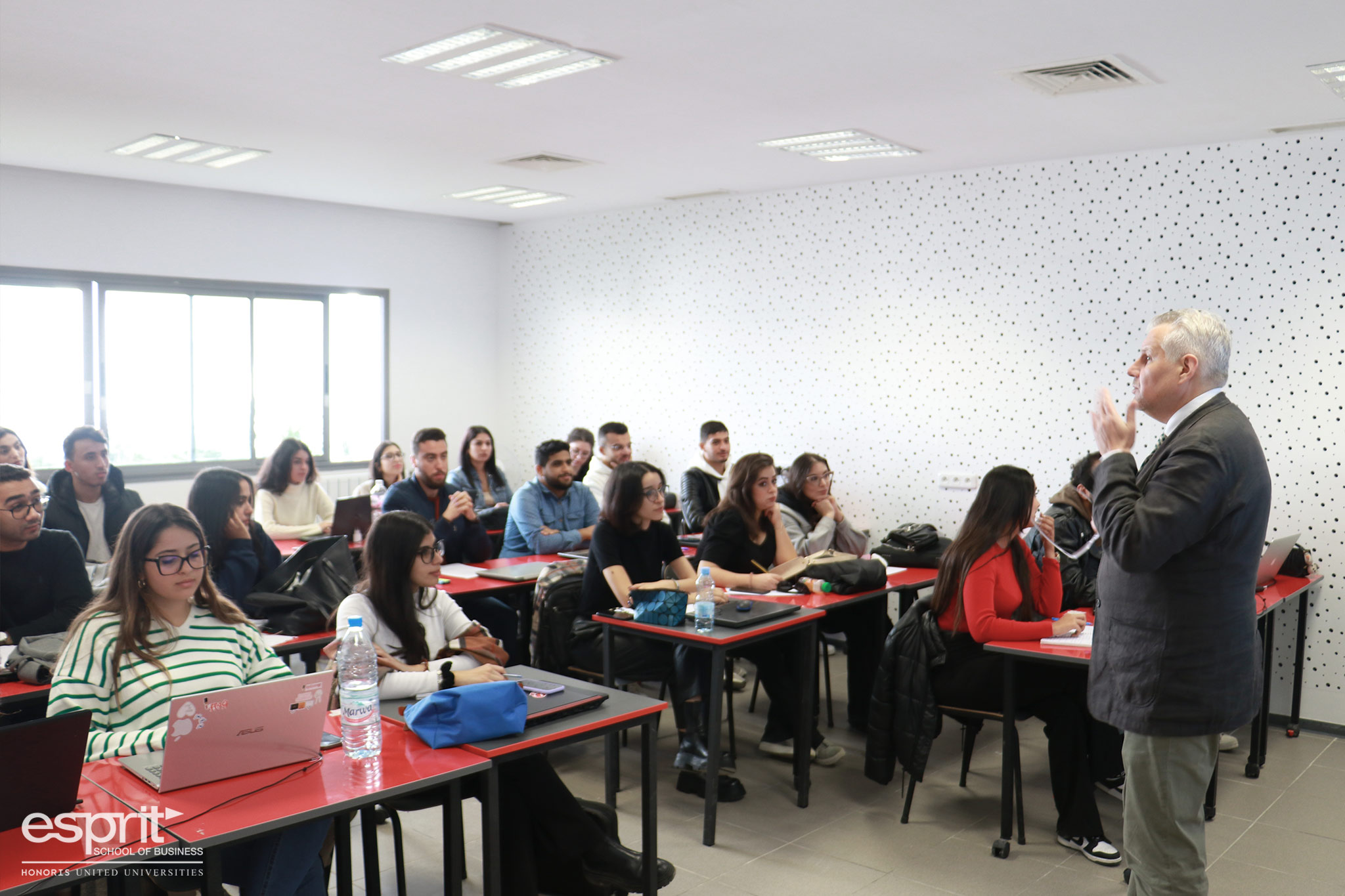 Esprit School of Business - Cours en partenariat avec Ascencia Business ...